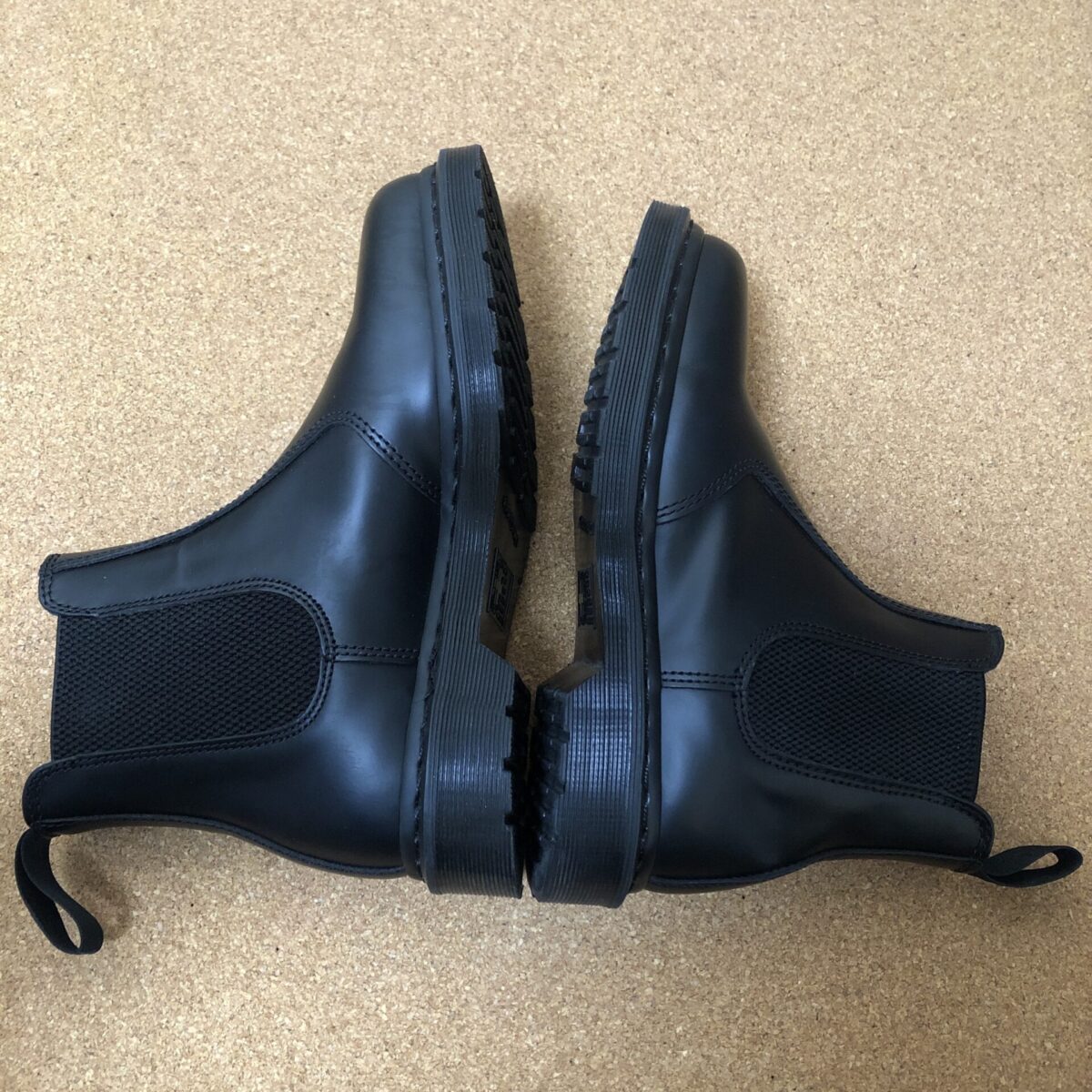 Dr.Martens 2976 MONO チェルシーブーツ UK5/UK6 サイズ感（24.5~25女性） - 生活 - HomeMadeGarbage