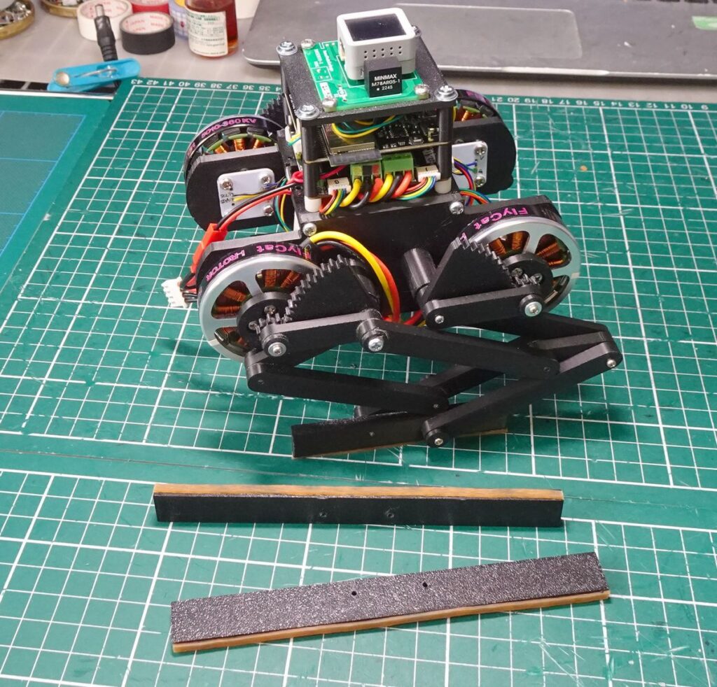 ブラシレスモータで2足歩行ロボット3 ー 基本動作 ー - 電子工作 - HomeMadeGarbage